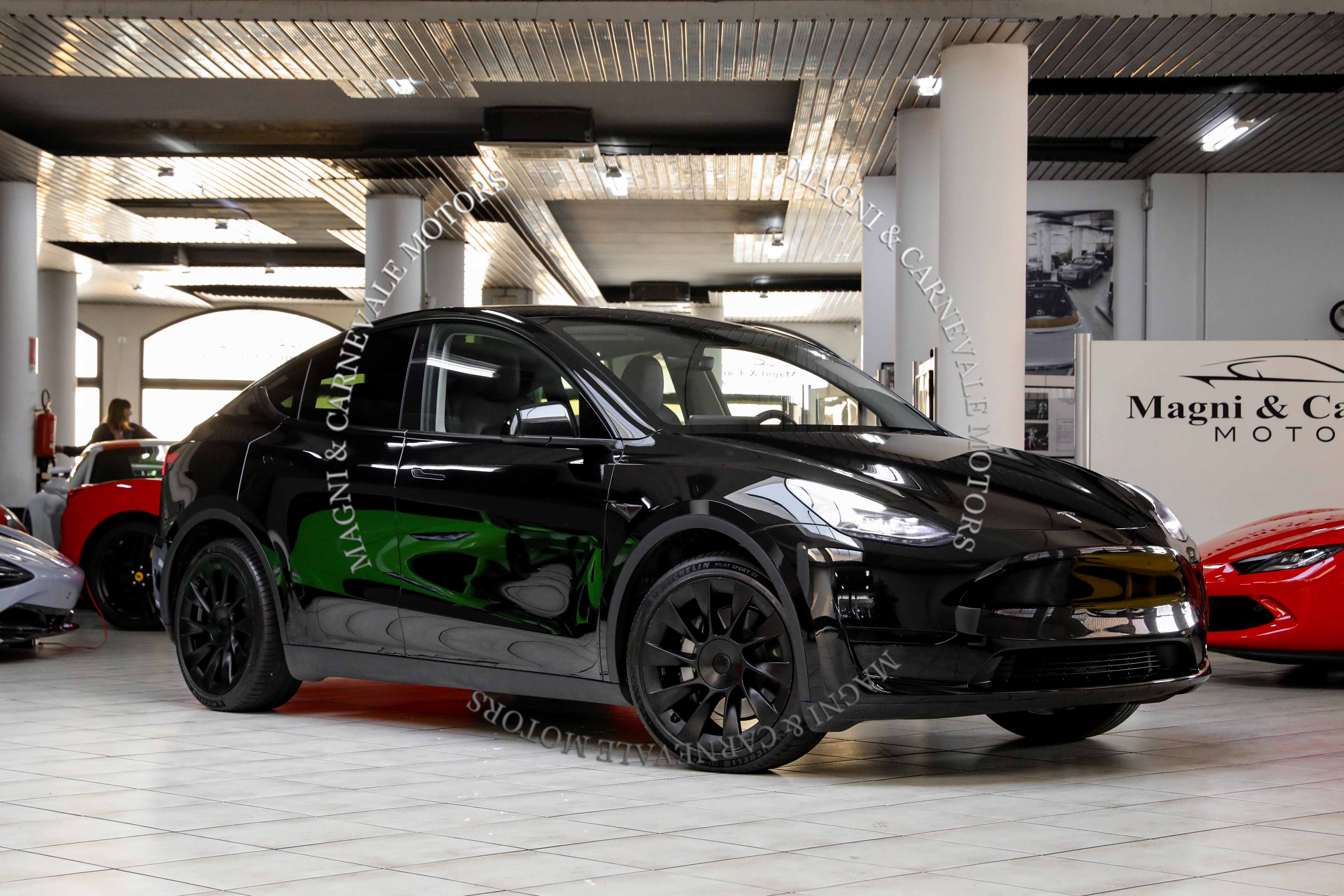Tesla Model Y - Magni & Carnevale Motors
